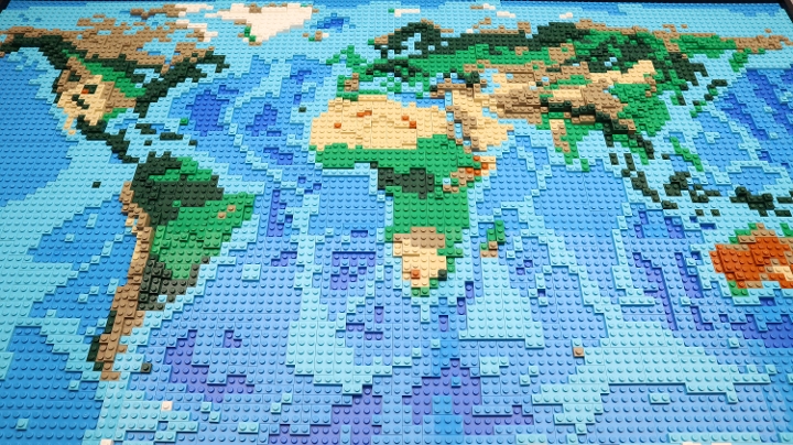 Earth map with instructions from BrickLink Studio [BrickLink]
