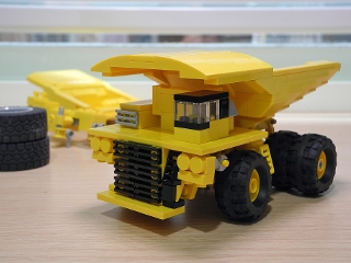 LEGO MOC Mining Dump Truck 930E V1 by toyfocus | Rebrickable - Build ...