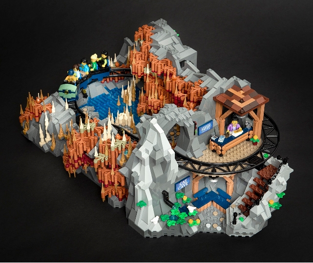 DRIPSTONE CAVE from BrickLink Studio [BrickLink]
