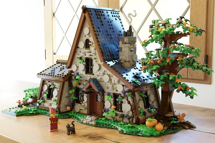 Witch House from BrickLink Studio [BrickLink]