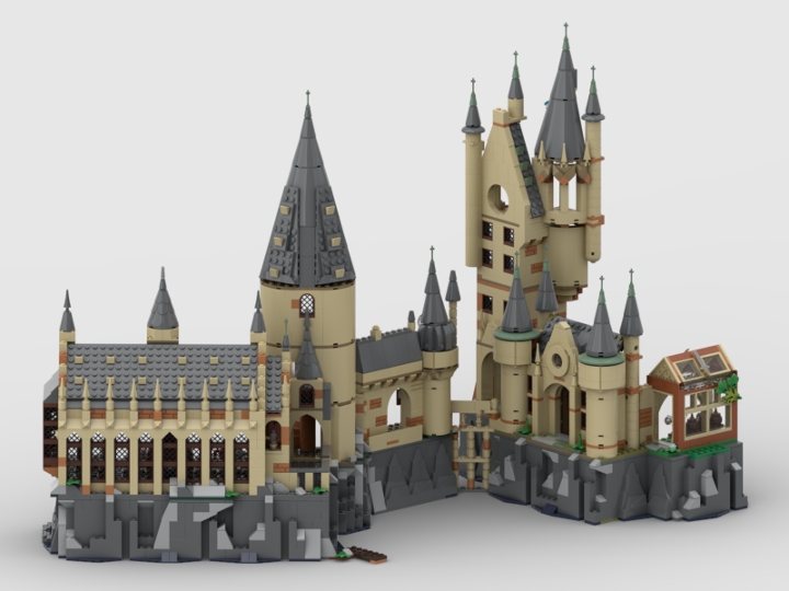 Hogwarts Castle (wip?) from BrickLink Studio [BrickLink]