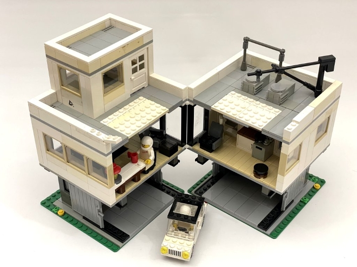 Workshop House (Minifig Scale) from BrickLink Studio [BrickLink]