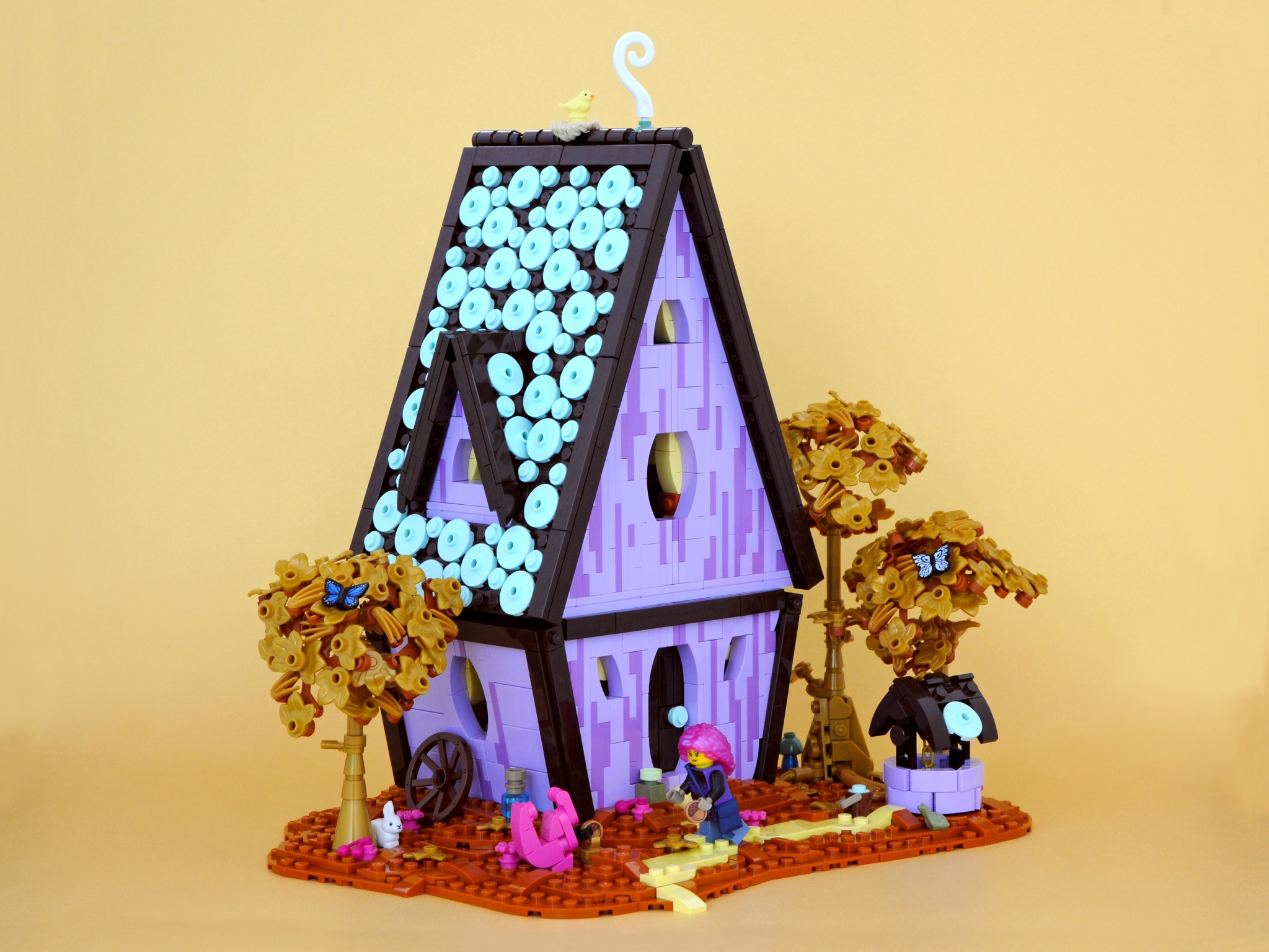 [The Enchanted Forest's Lavender Chalet] [BrickLink]