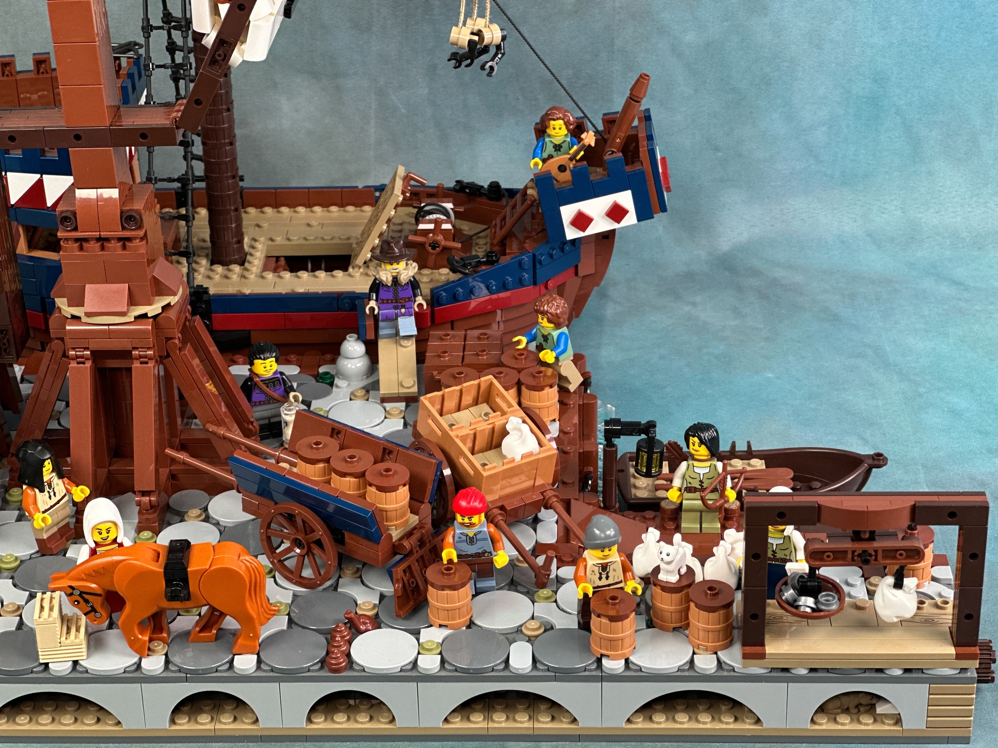 [Medieval Seaport with Cog & Crane] [BrickLink]