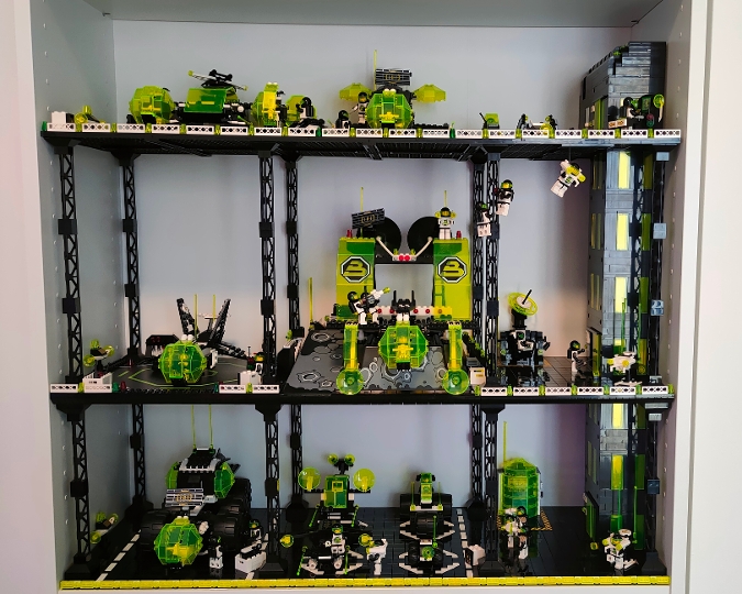 Blacktron II Full Base from BrickLink Studio [BrickLink]