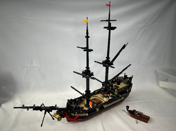 Naval Sailing Ship Interceptor from BrickLink Studio [BrickLink]