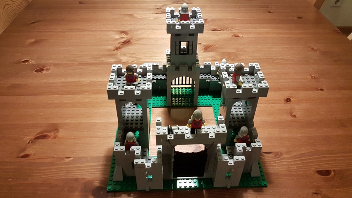Castle from BrickLink Studio [BrickLink]