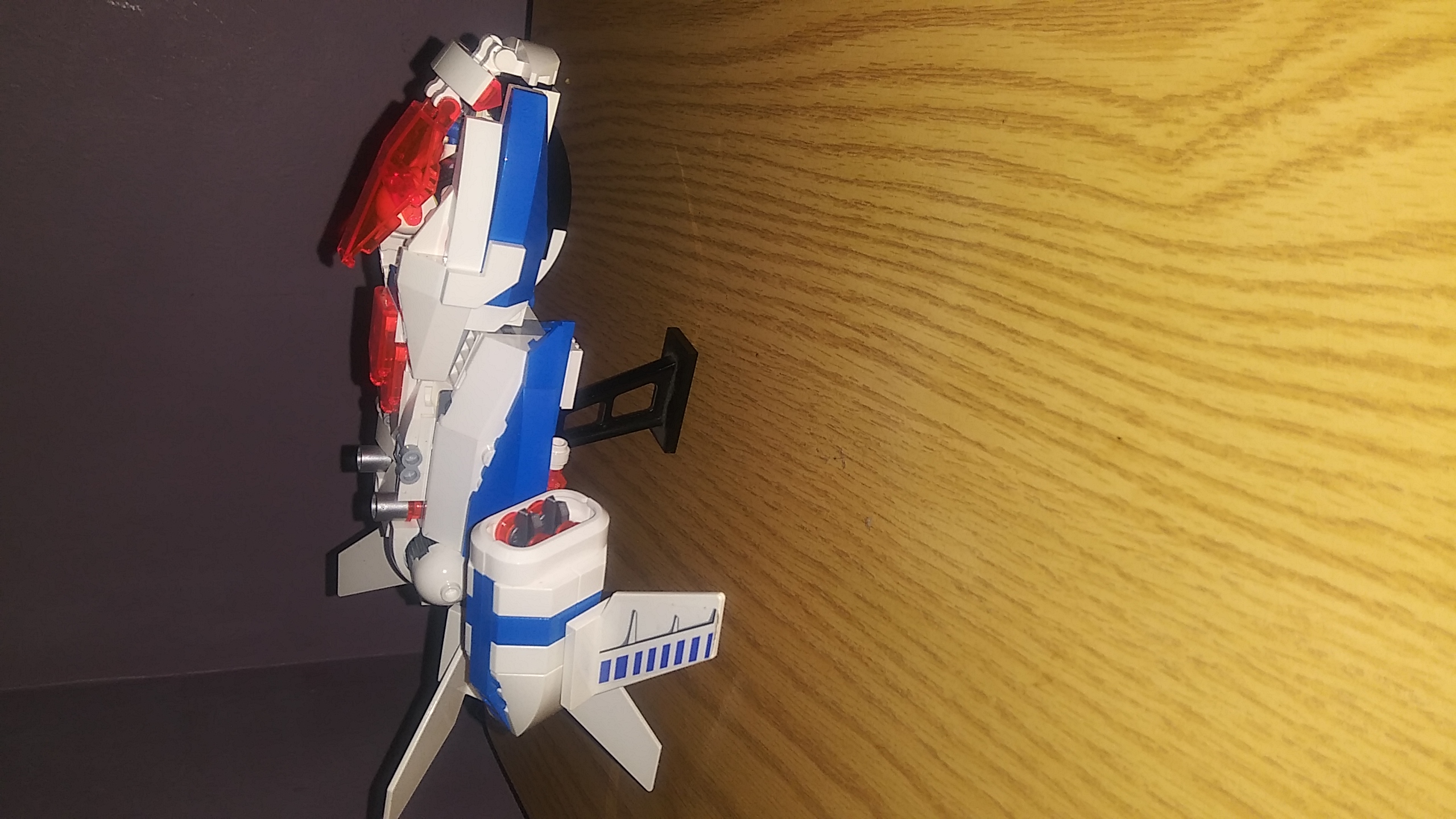 Bulky spaceship from BrickLink Studio [BrickLink]
